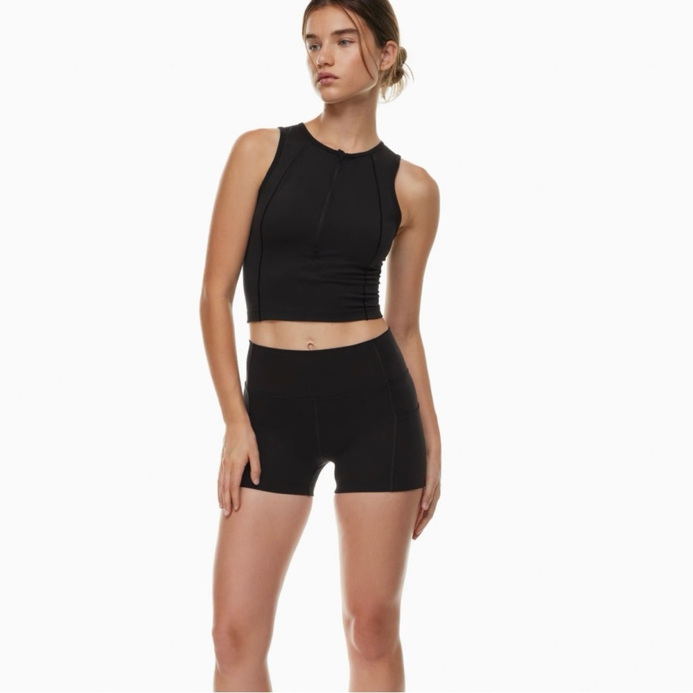 Aritzia Tna Tnaction 3 Inch Shorts - Gem